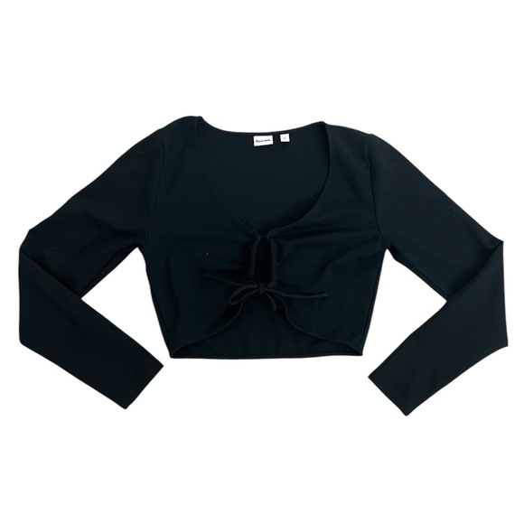 Aritzia | Tops | Sun Deh Sunday Best Aritzia Black Cropped Long Sleeve ...